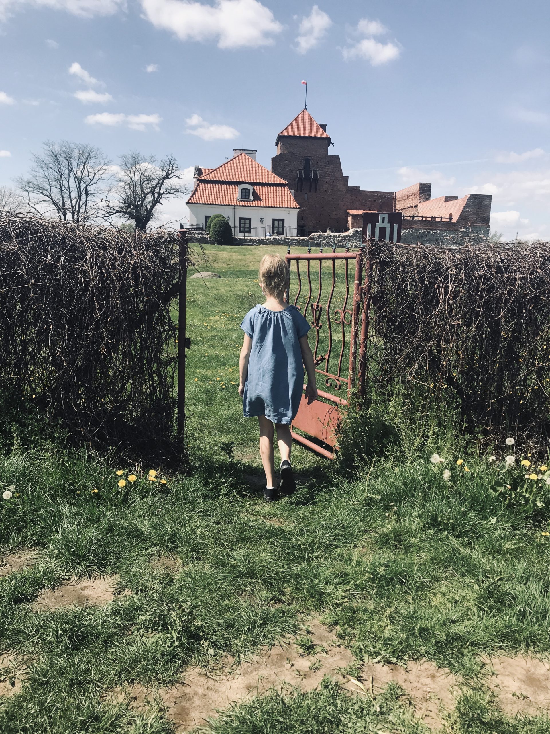 Liw – największe atrakcje – Zamek w Liwie i spływy kajakowe po Liwcu ...