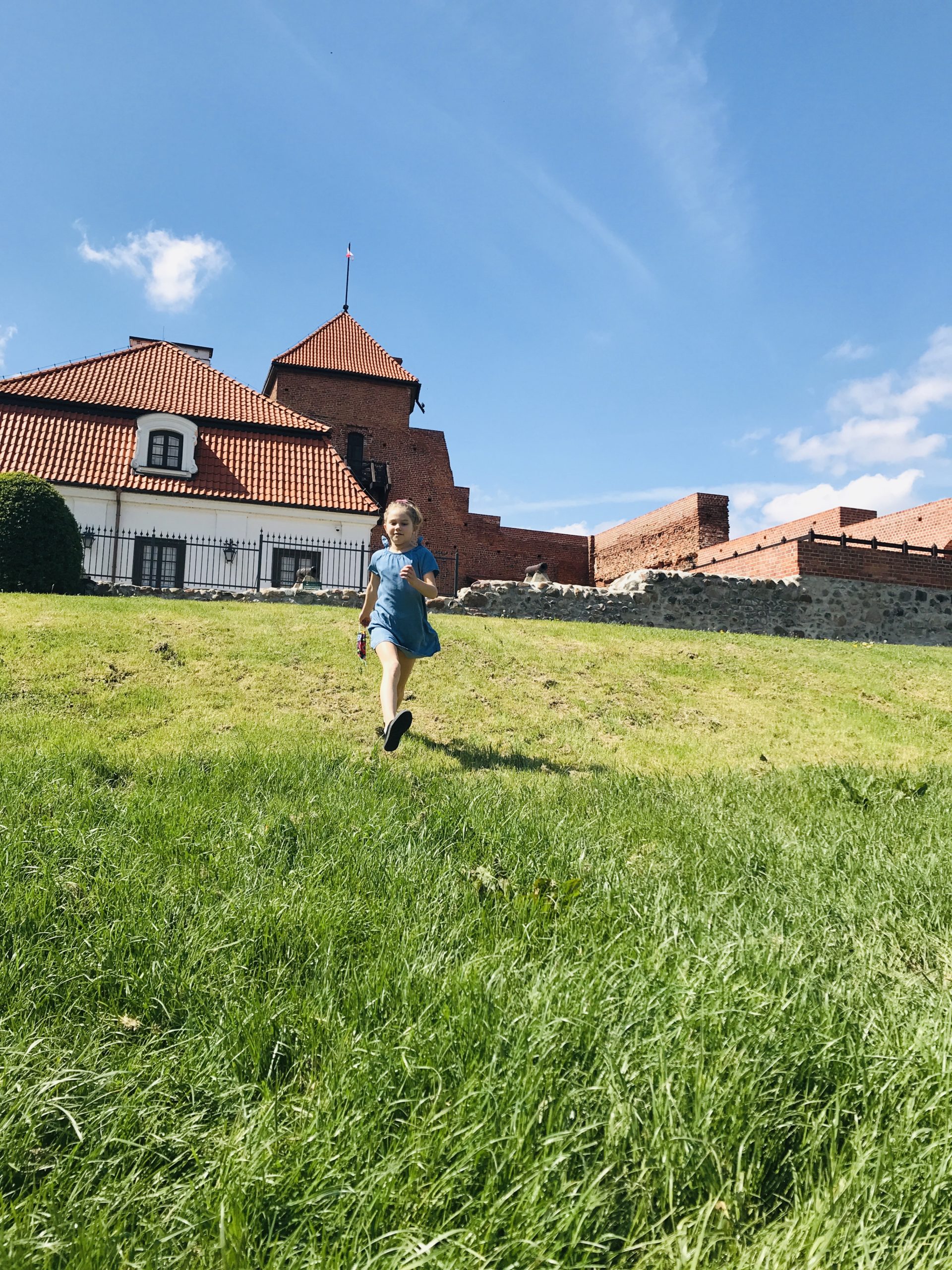 Liw – największe atrakcje – Zamek w Liwie i spływy kajakowe po Liwcu ...